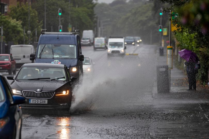 Ireland weather: Met Eireann warns of widespread rain, thundery showers ...