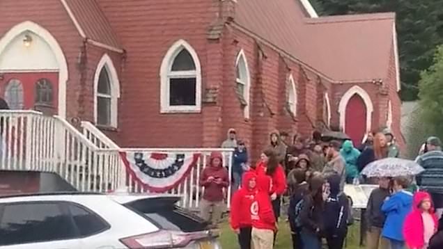 Alaskans shelter in church on higher ground after earthquake prompts ...