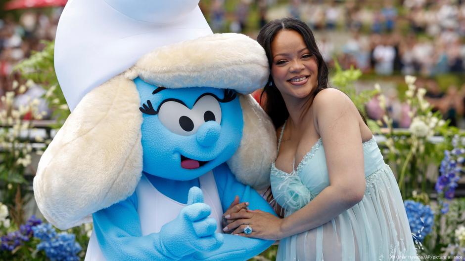 Can Rihanna outshine the Smurfette principle?