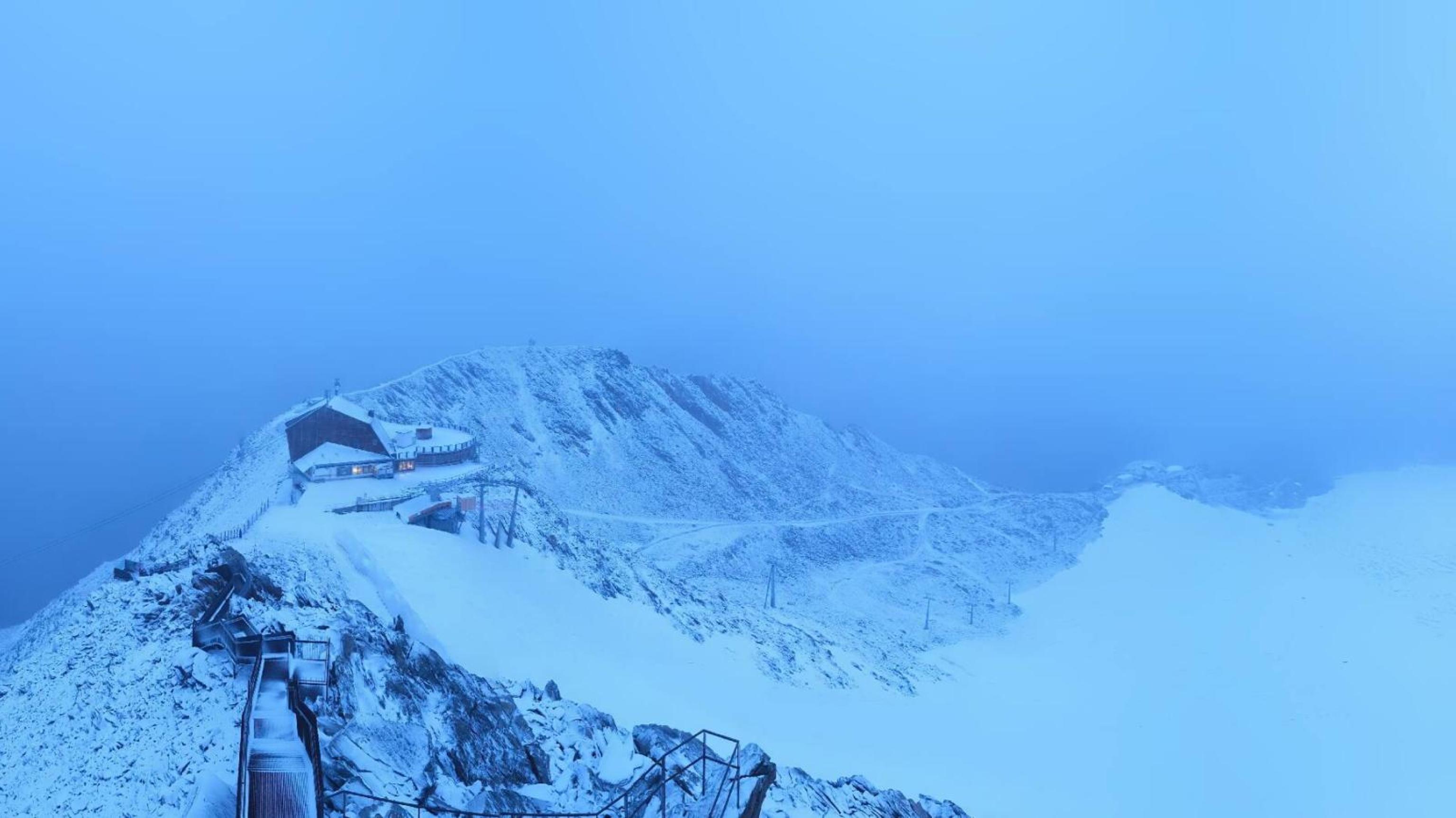 Risveglio in Val Senales, la neve a 3.250 metri