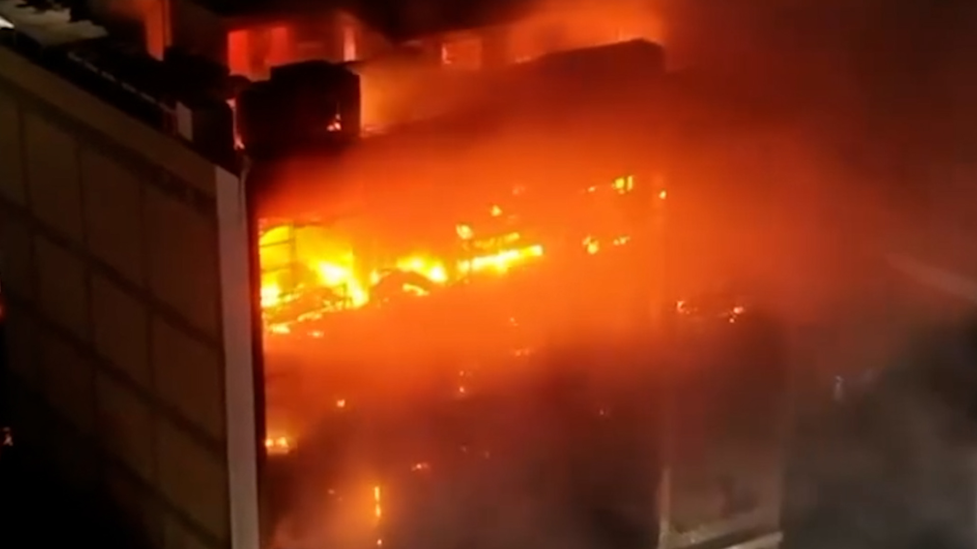 Dozens killed in huge fire at hypermarket in Iraq’s Kut