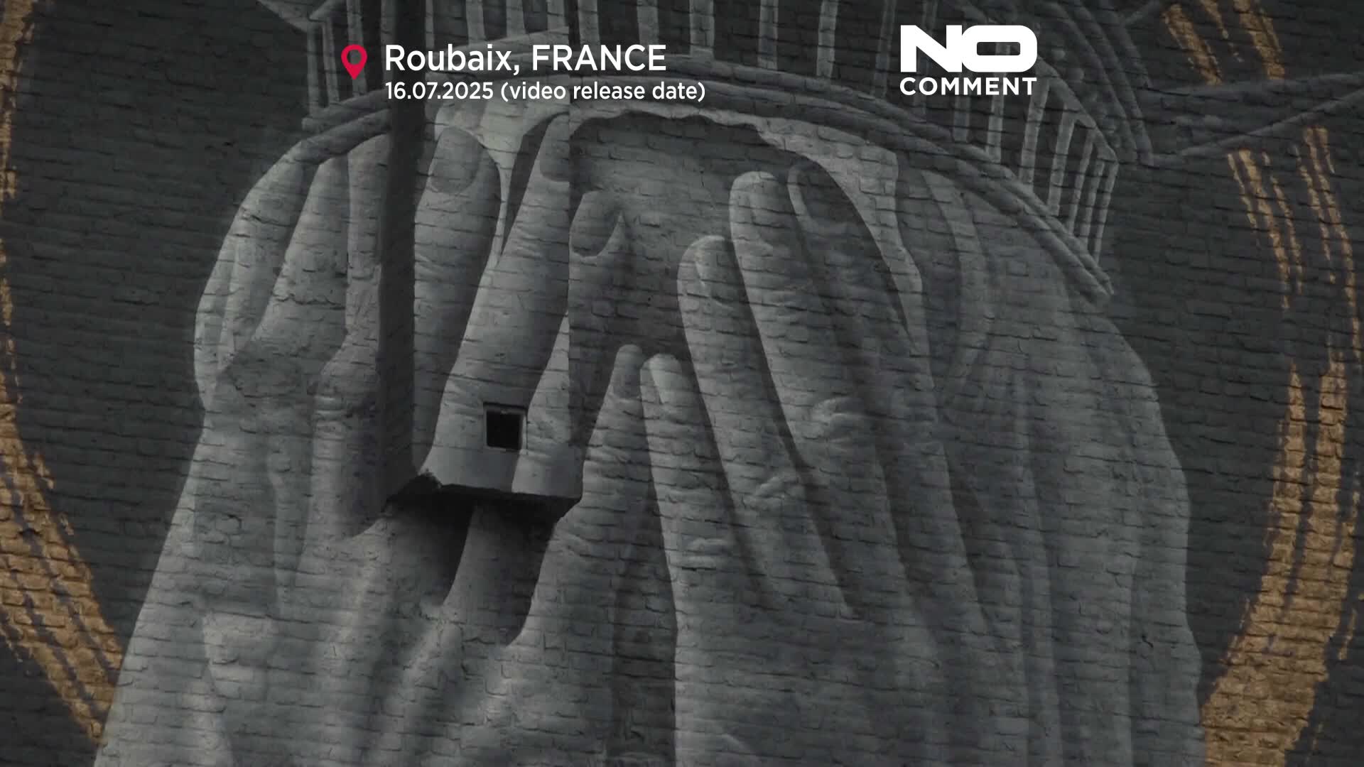 Giant mural in France critiques Trump's immigration policies