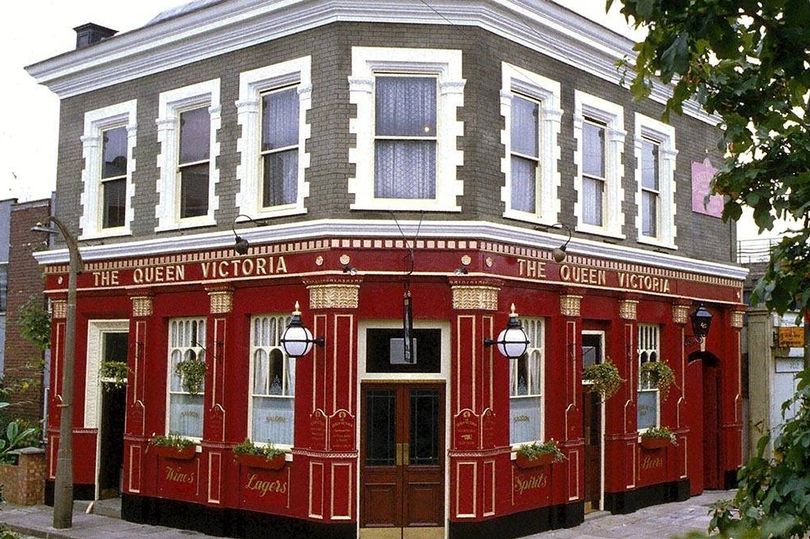 EastEnders fans 'work out' who gets killed at Christmas in chilling plot