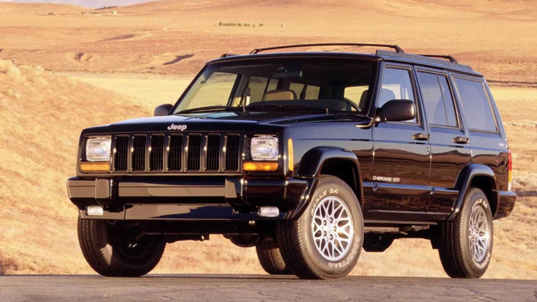 Small Classic Cars Ideal For Collecting In 2025