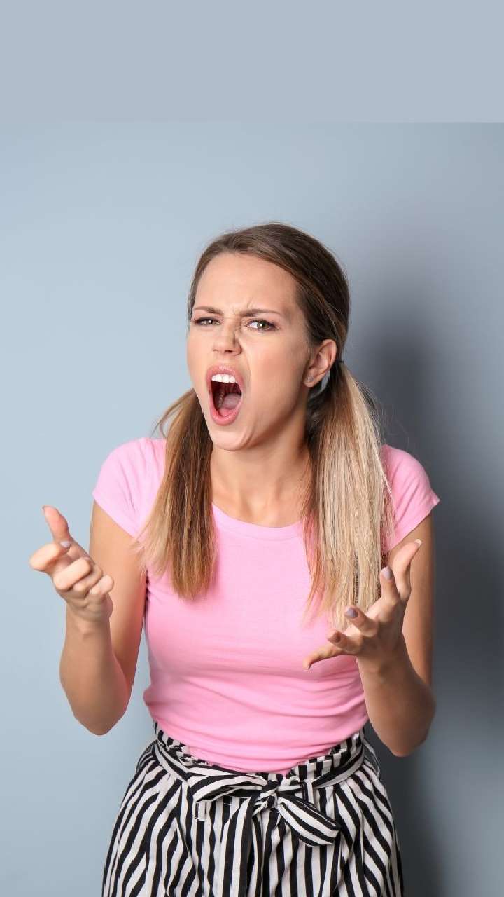 6 Early Signs That You Are Emotionally Burnt Out!