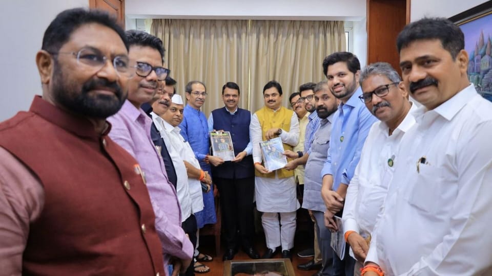 Uddhav Thackeray meets Devendra Fadnavis after 'can come this side ...