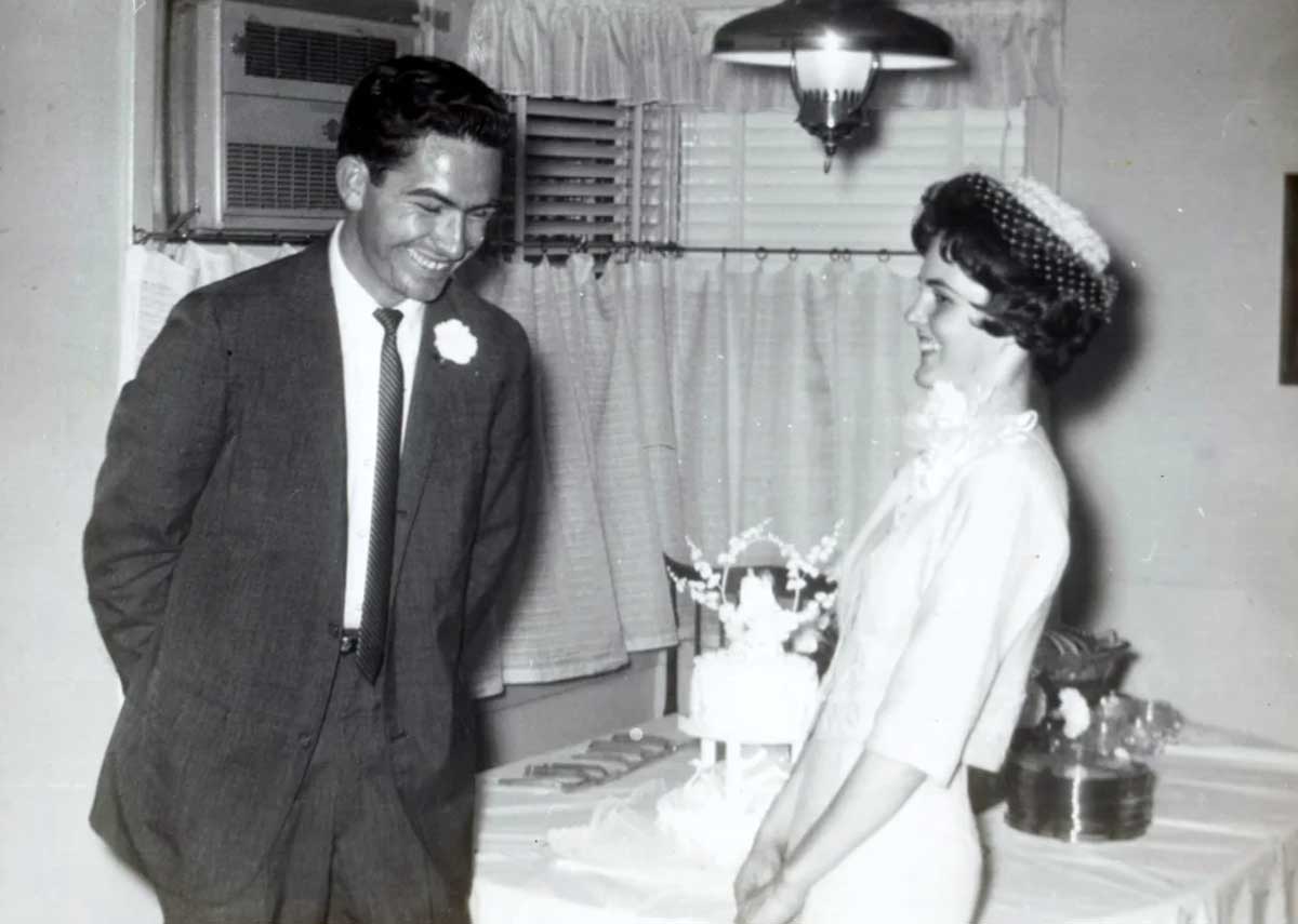 19 Vintage Photos of Couples on Their First Date