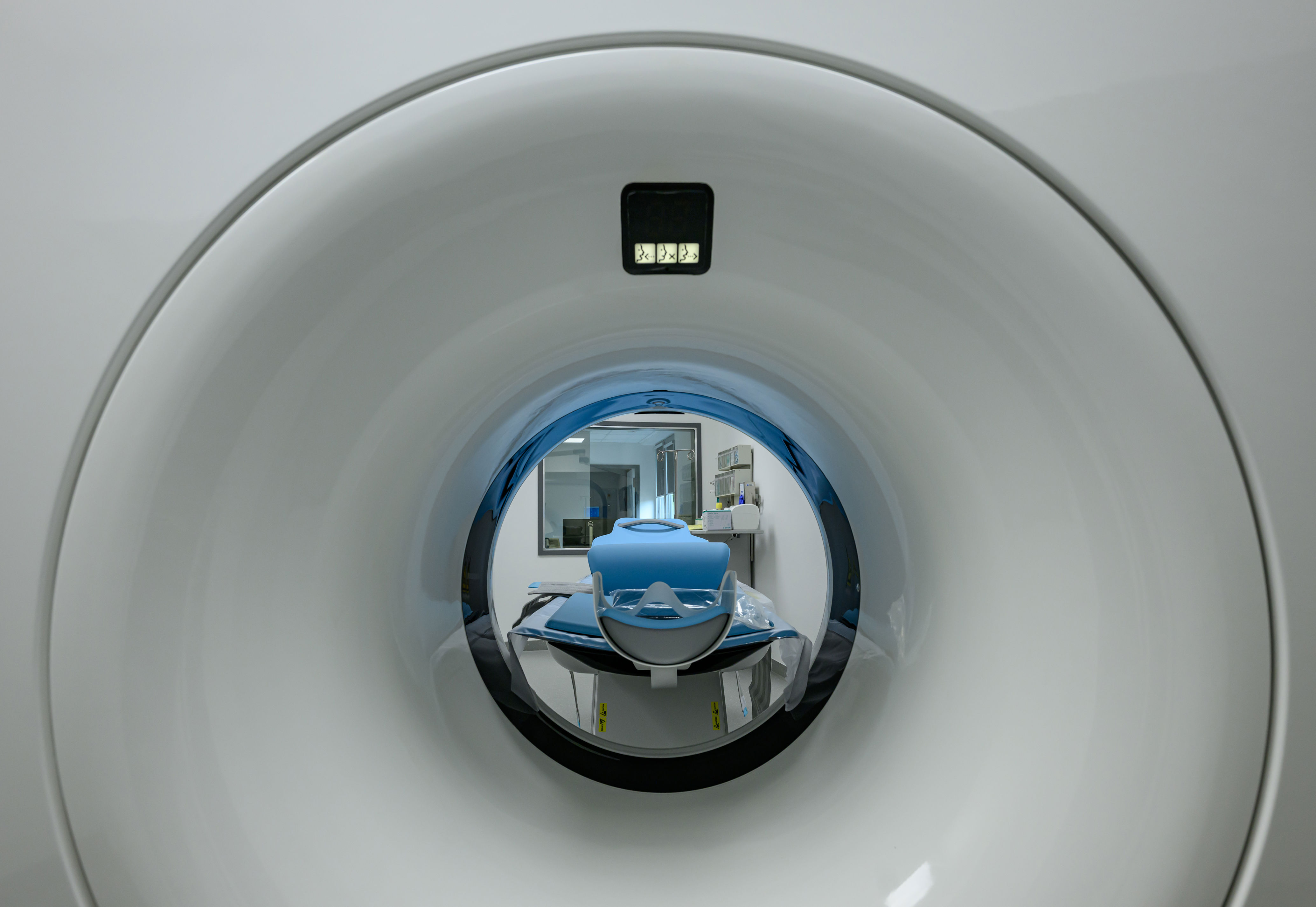 Man with metal neck chain sucked into MRI on Long Island