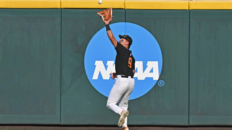 Hunter Ensley signs undrafted free agent deal with the Kansas City Royals