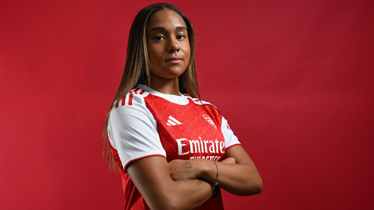 Women's world transfer record history: Smith overtakes Girma