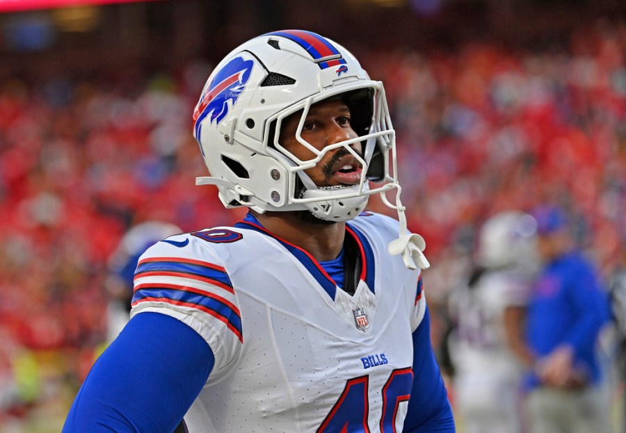 Ex-Bill Von Miller signs with Washington