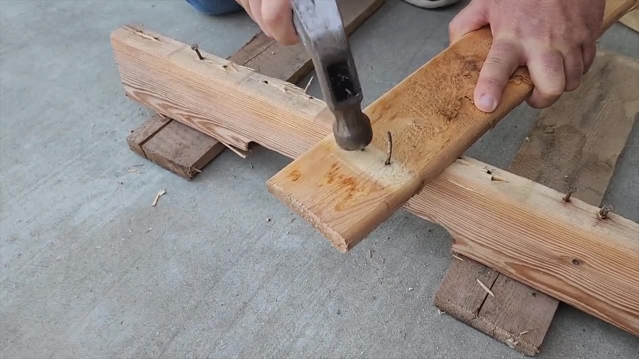 Pallet side table