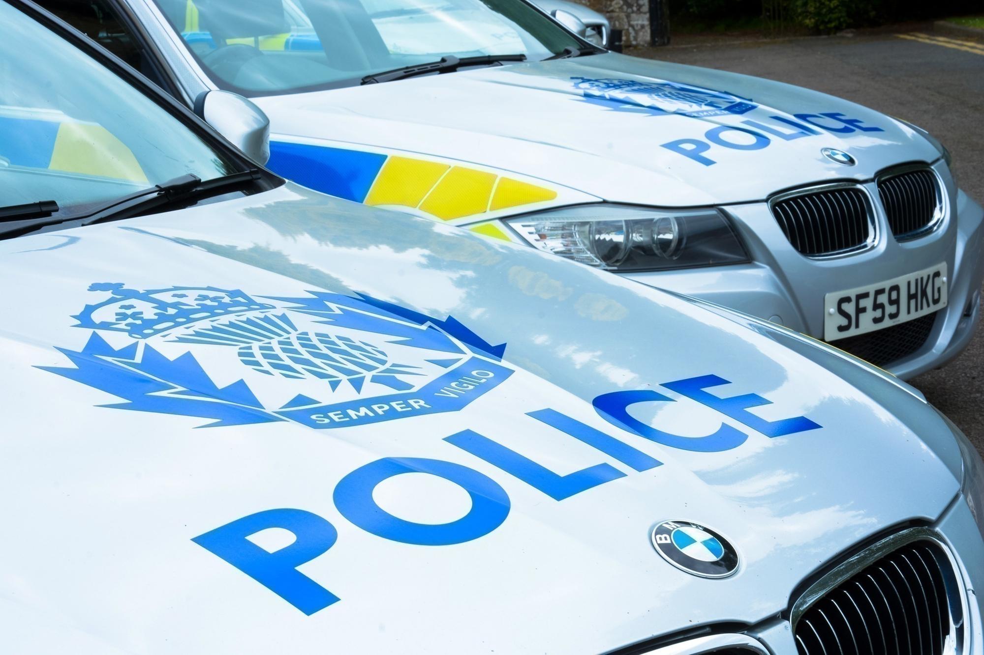 Lunchtime smash leads police to close Forth Valley road in both directions