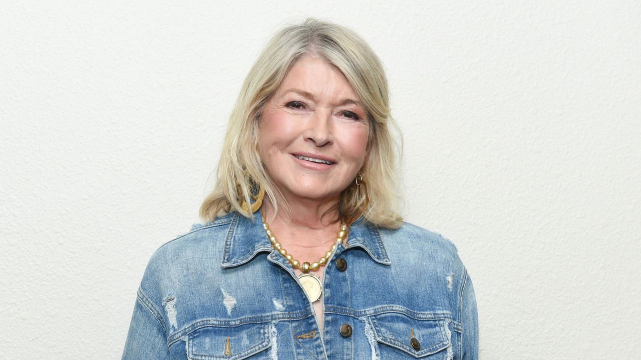 Martha Stewart never uses paper towels to clean her kitchen countertops ...