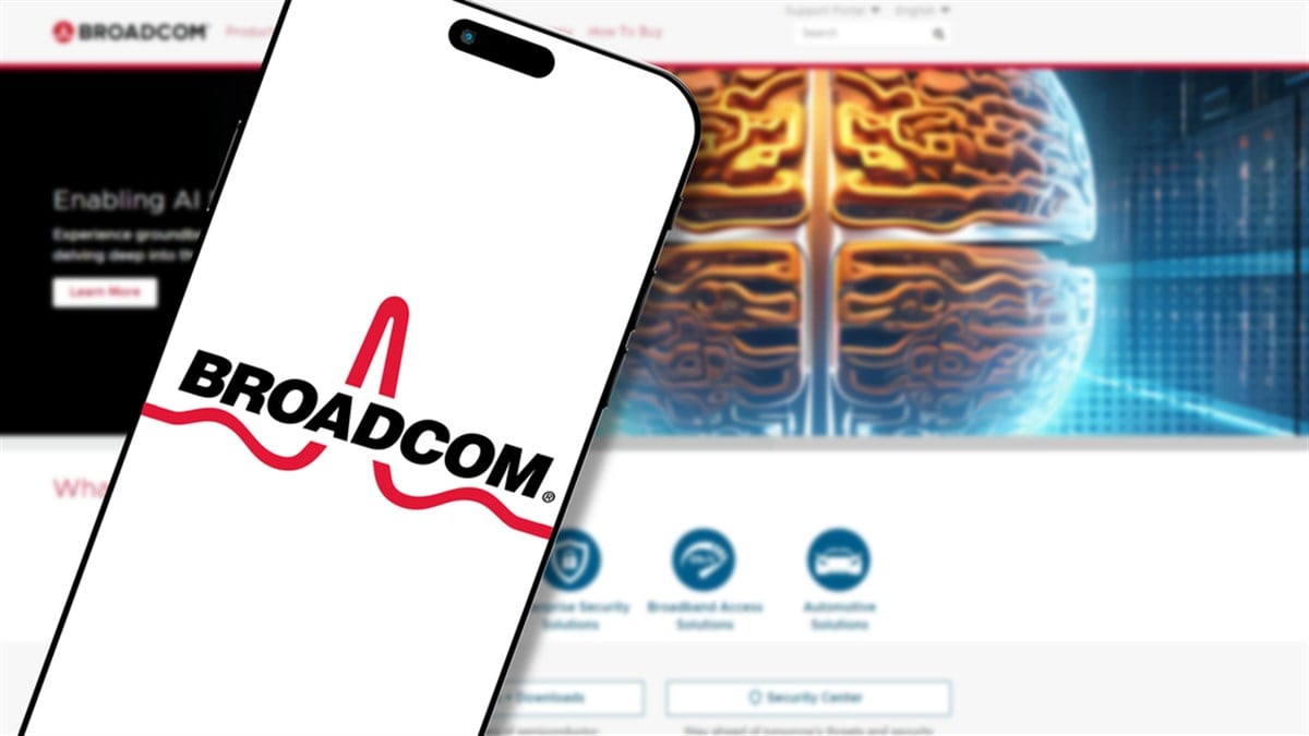 Broadcom's Takes on NVIDIA: Why Tomahawk Ultra Could Boost Shares