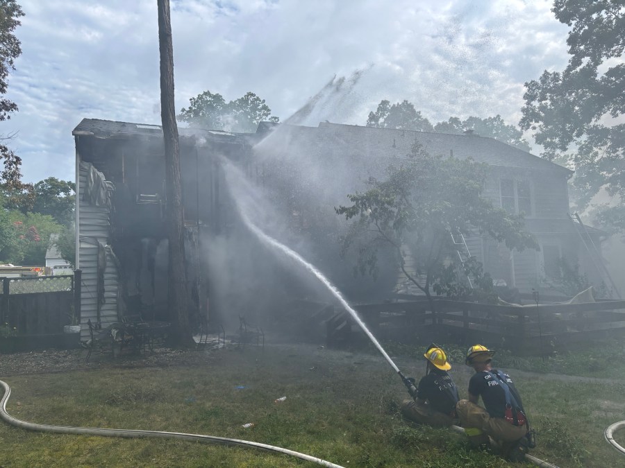 Two firefighters injured due to heat, one person treated for smoke ...