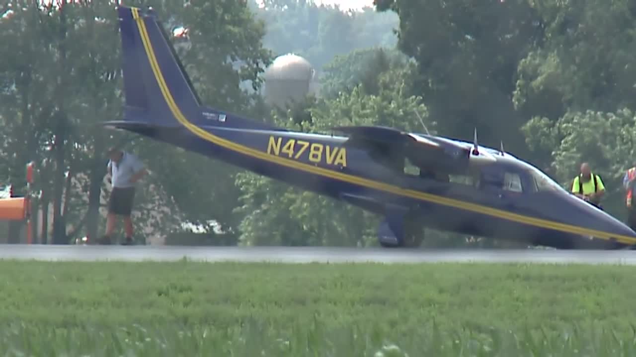 Plane in distress lands at Lancaster Airport