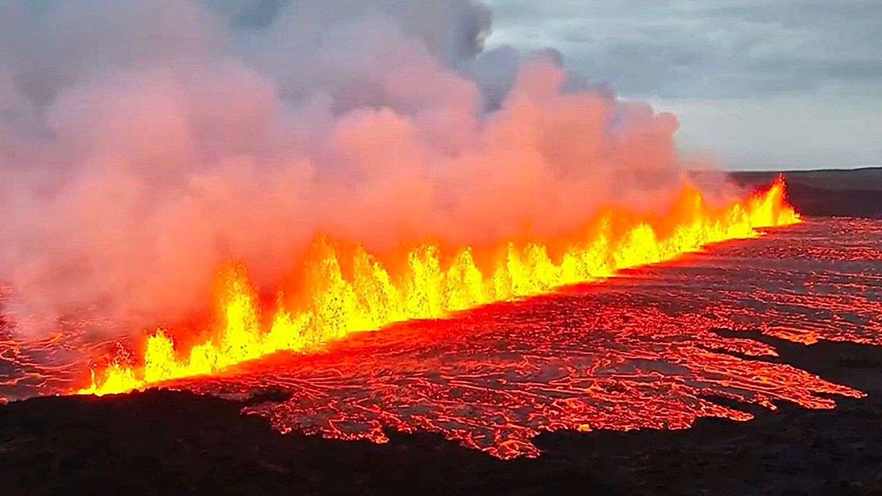 Drone captures fiery Sundhnúkur volcanic fissure eruption in Iceland