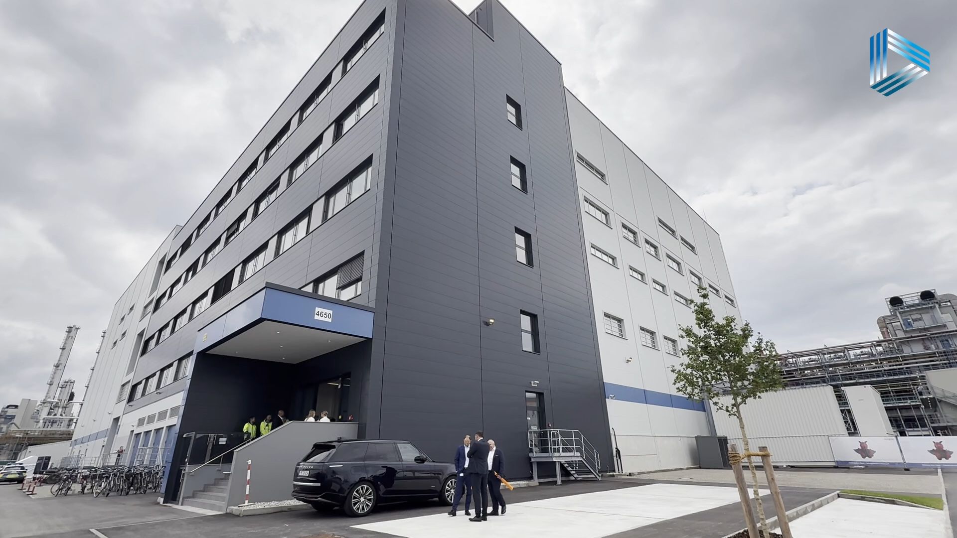 Wacker eröffnet neue Produktionsanlage