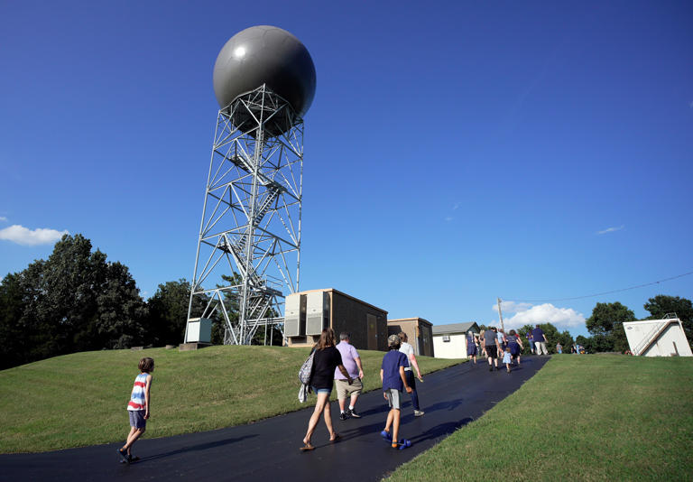 NWS hiring for 450 jobs after DOGE cuts as wildfire, hurricane dangers peak