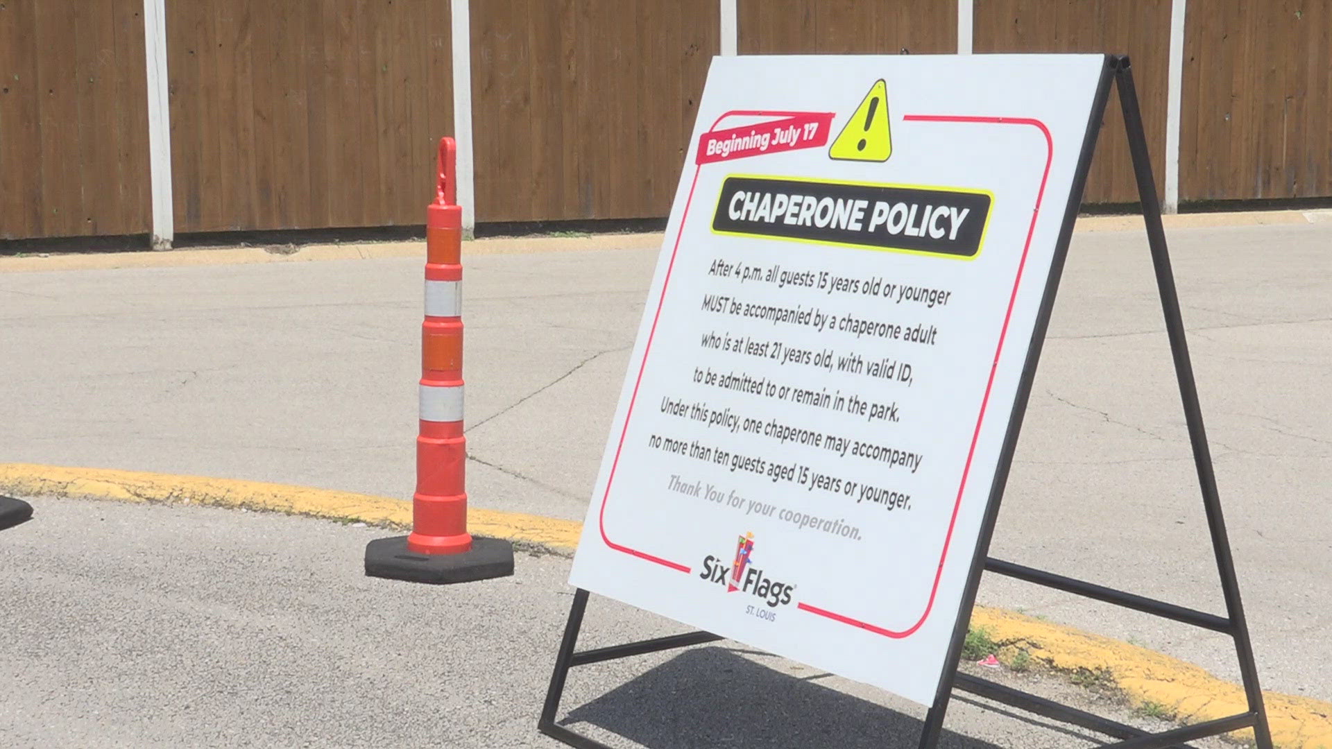 Six Flags begins chaperone policy