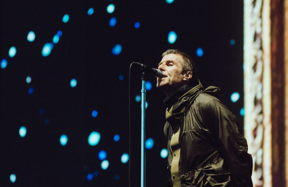 Oasis fans have been praised by police for their sensible and ...