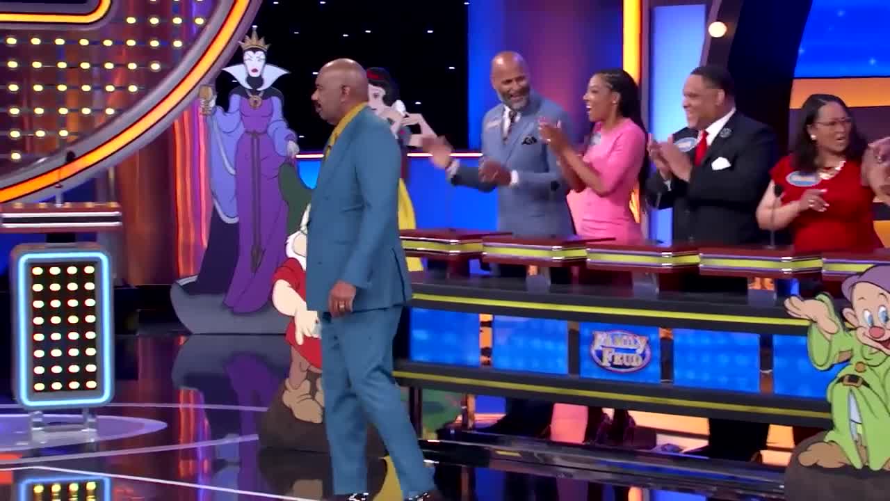 "Here's why you remind me of Donald Duck!"