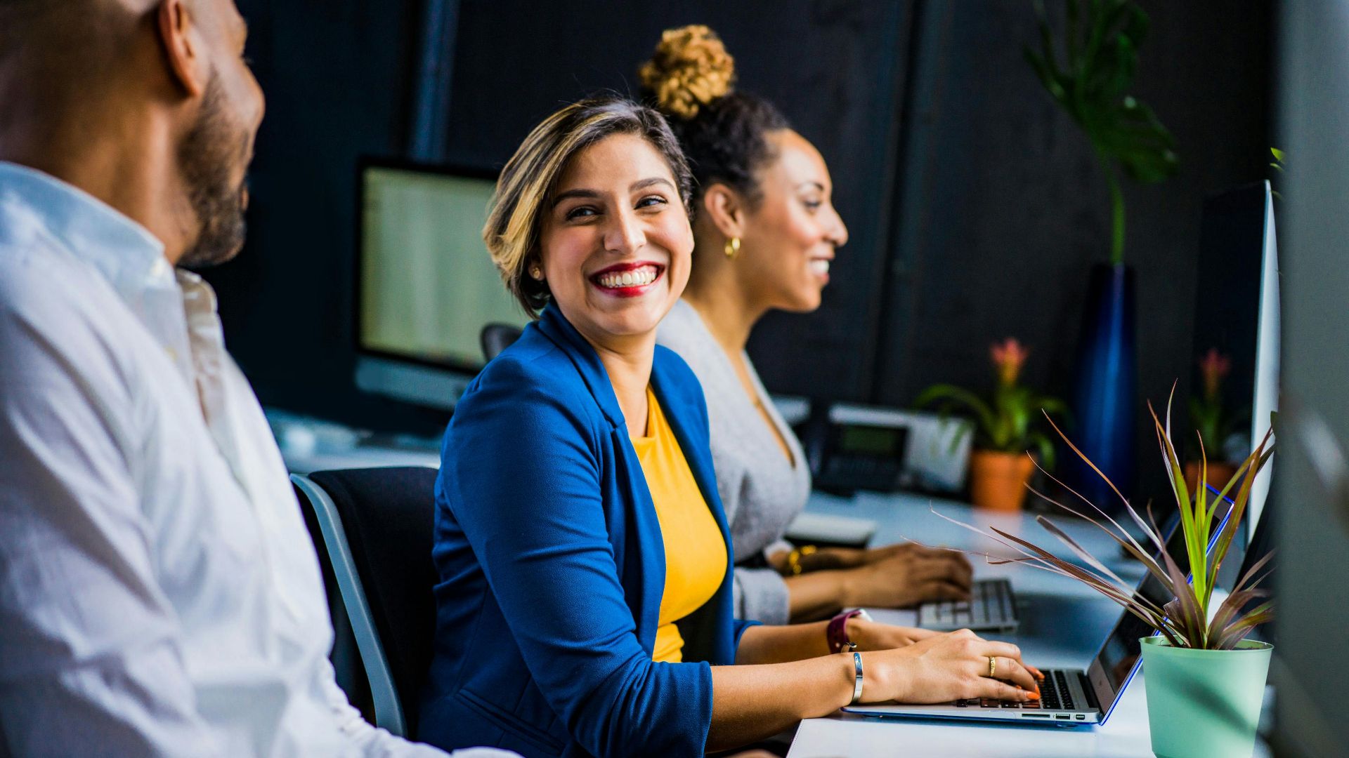 20 Things You Can Do At Work To Earn A Promotion