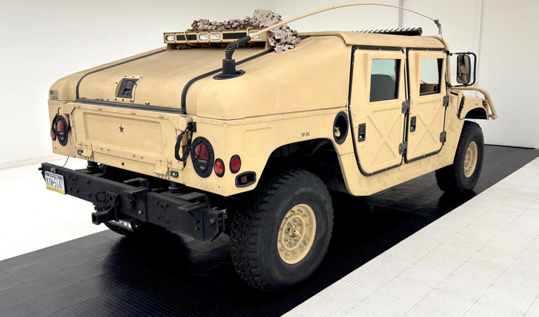 Battle-Ready 2005 AM General M1045 Humvee With Just 4,451 Miles Hits ...