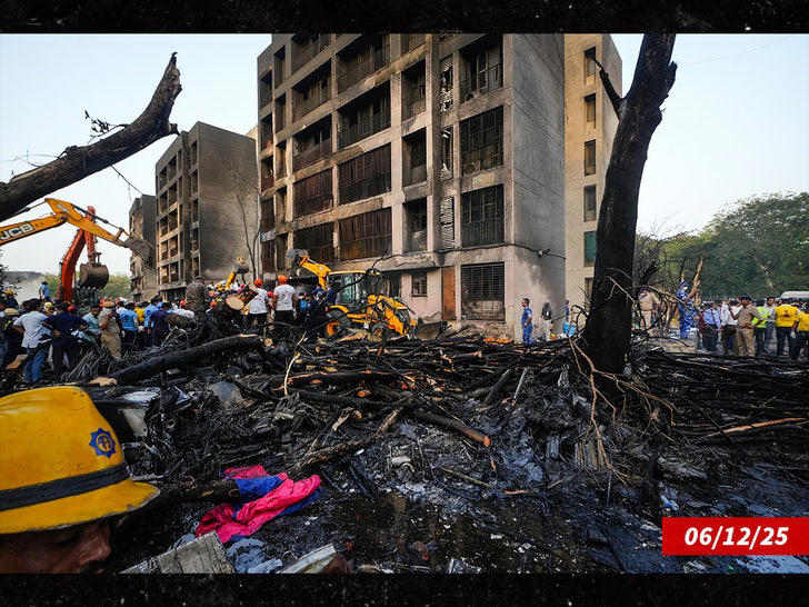 Air India Pilot Flipped Fuel Switches Off Just Before Crash, Probe ...