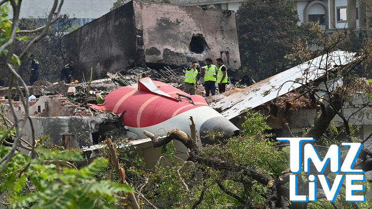 Air India Pilot Flipped Fuel Switches Off Just Before Crash, Probe ...