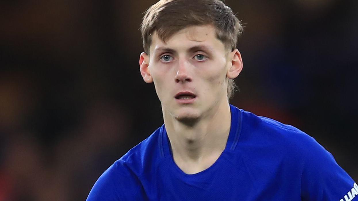 Crawley sign ex-Chelsea midfielder Scott