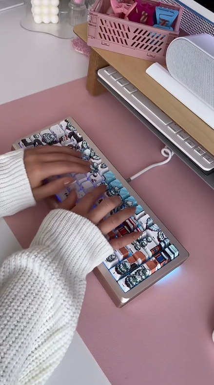 This Keyboard Sound Is So Cozy and Satisfying