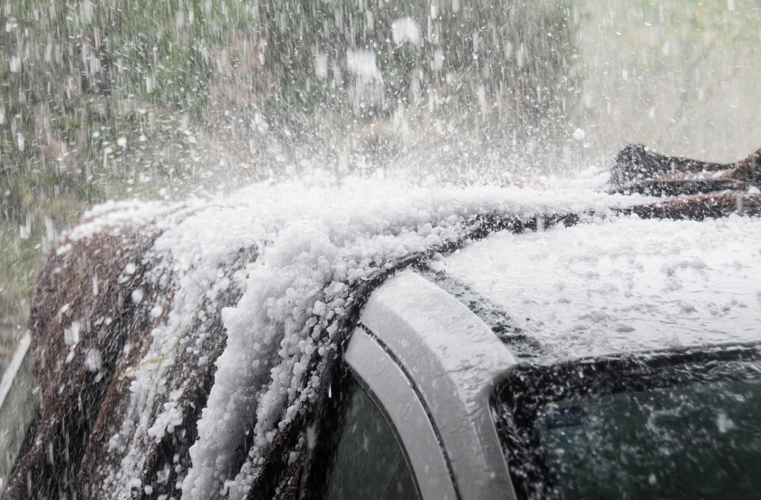 5-inch hail from supercell thunderstorm devastates Illinois