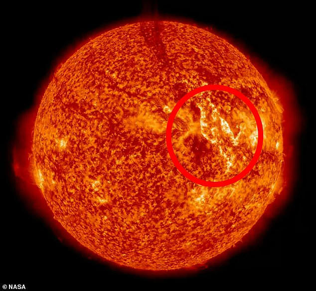 Massive 250,000-mile-long 'canyon of fire' erupts on the sun triggering ...