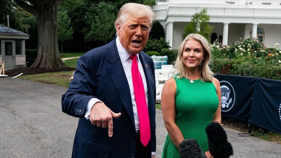 What is Donald Trump hiding? Bruised hand covered in makeup - watch ...