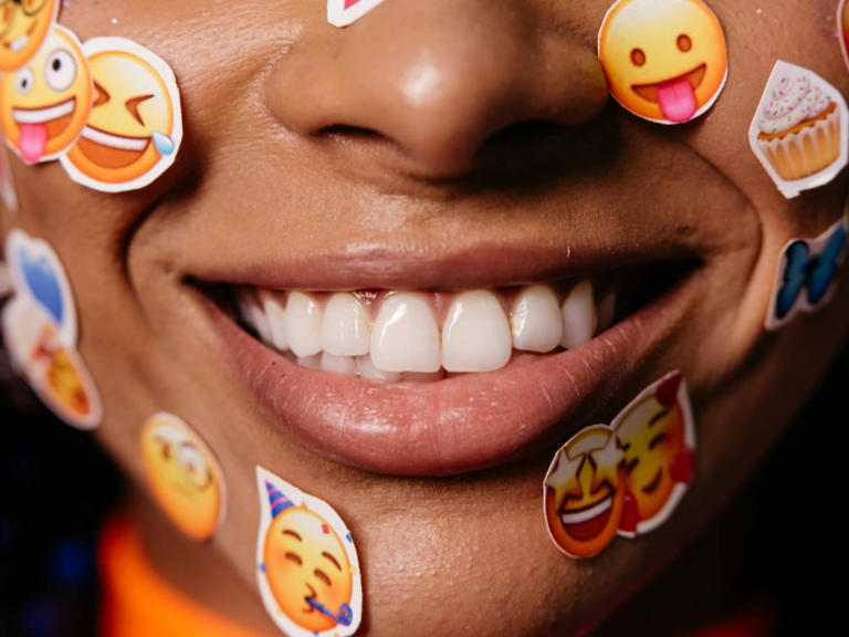 A Language Expert Breaks Down Gen Z's Common Emoji Meanings - & How ...