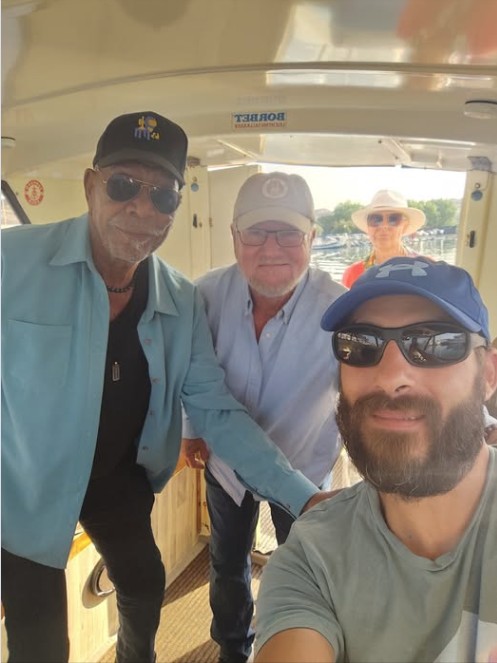 Βόλτα με τον Μόργκαν Φρίμαν στους Παξούς – «Ερχεται κάθε χρόνο ...