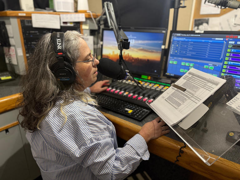 Nevada public radio, TV face $7.5 million in cuts after Congress ...