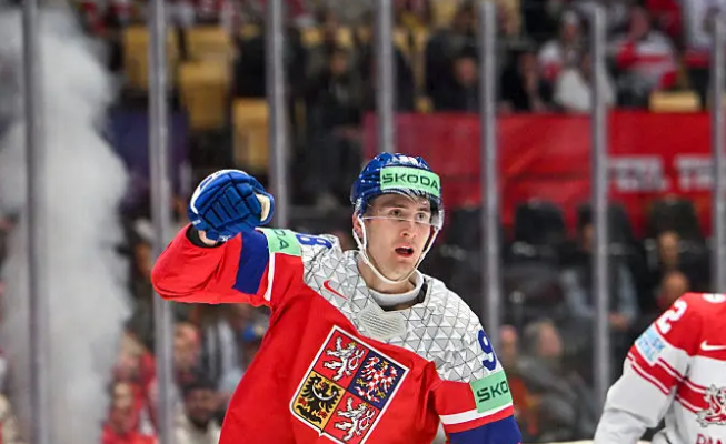 The Colorado Avalanche traded Mikko Rantanen for Martin Nečas—now Chris ...