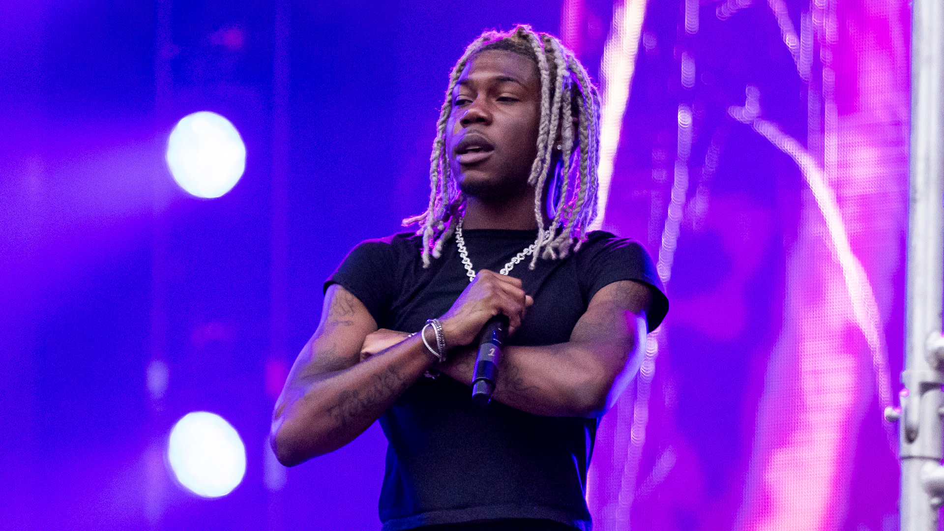 Destroy Lonely Fan Hospitalized After Rapper Encouraged Them to Jump ...