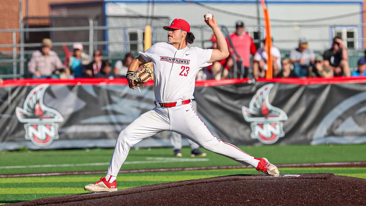 D2 Baseball Pitcher of the Year commits to Florida Gators