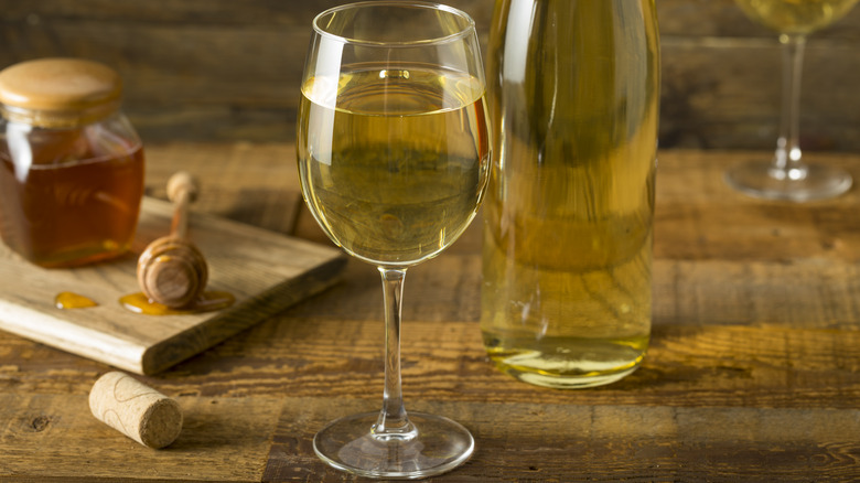 What Is Mead And How Do You Drink It?