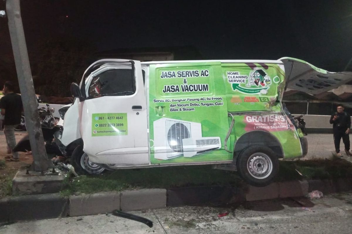 Balap Liar Brio dan Swift Rugikan Jasa Servis AC, Bodi Gran Max Blind ...
