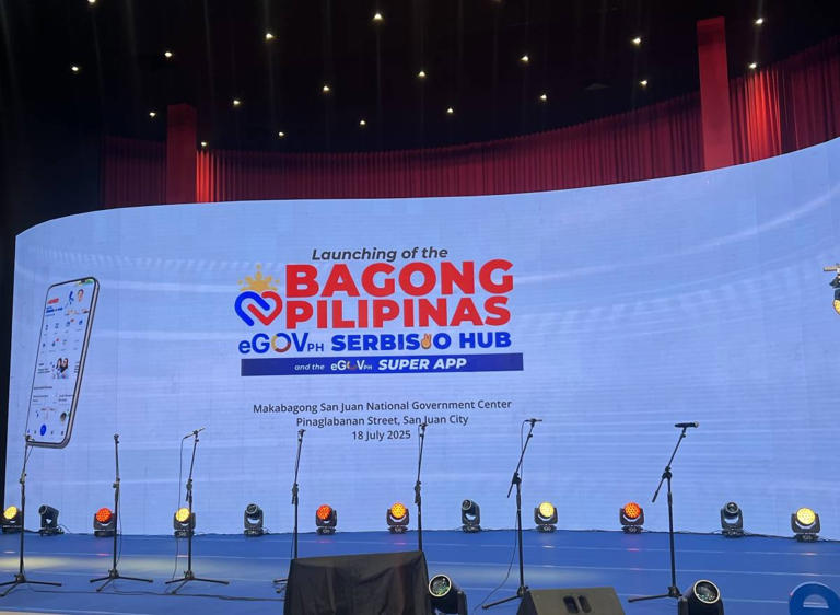 Marcos opens first E-Gov PH Serbisyo Hub