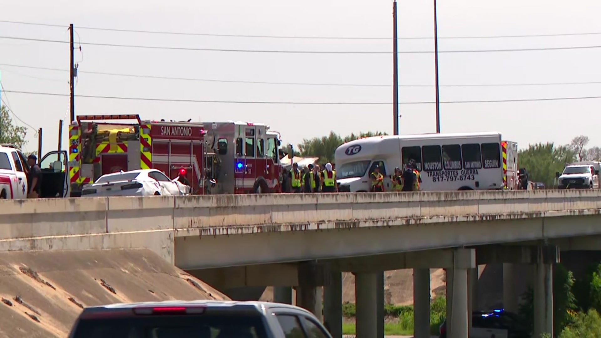 Four dead, 4 at-large, 21 injured after high-speed San Antonio stolen ...