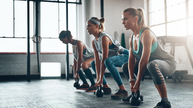 7 Effective Squat Variations for Strong Legs and a Firm Butt