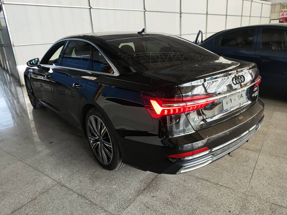 奥迪 奥迪A6L 2022款 45 TFSI 臻选动感型实拍图