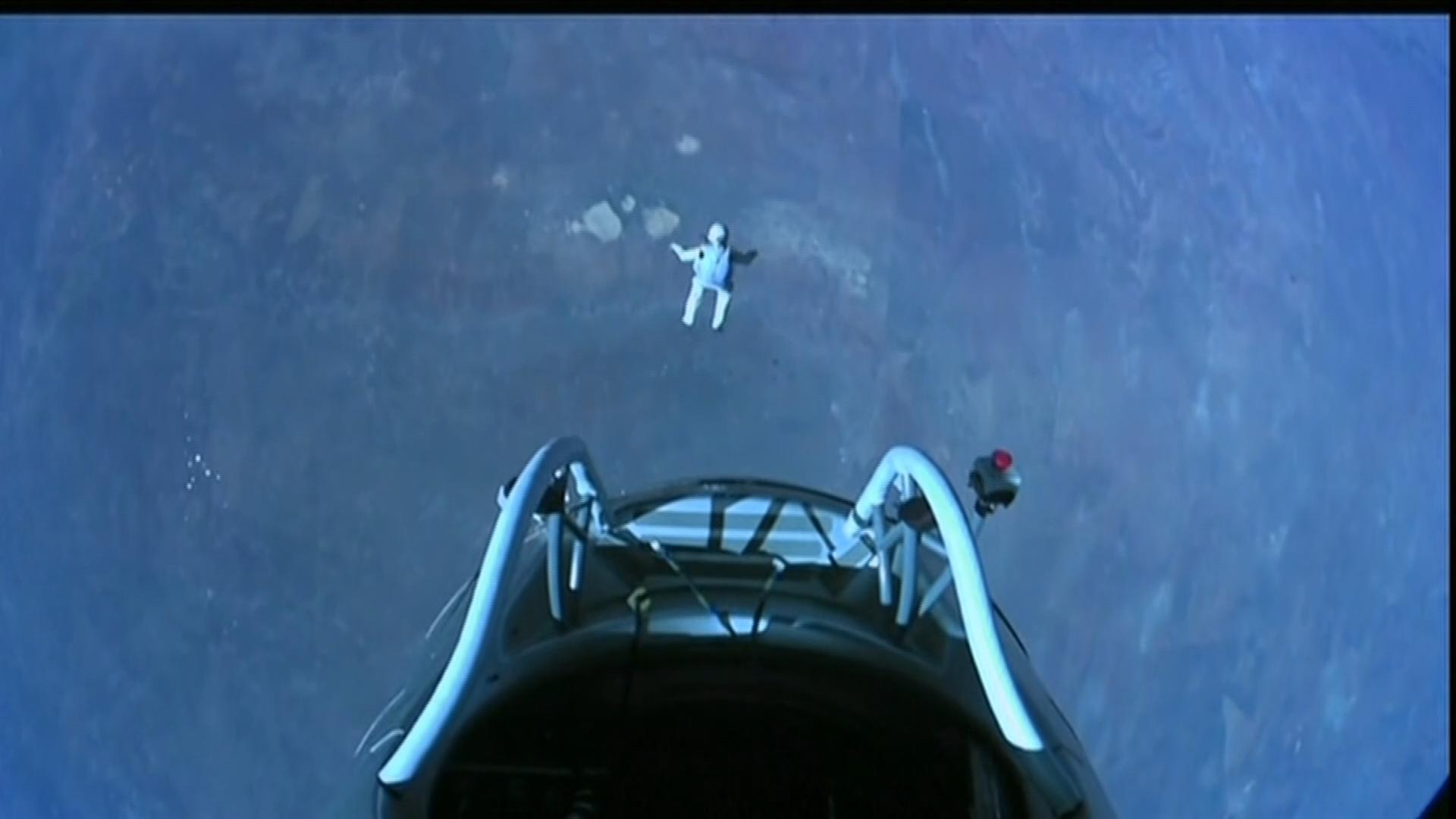 Felix Baumgartner, the first skydiver to fall faster than the speed of ...