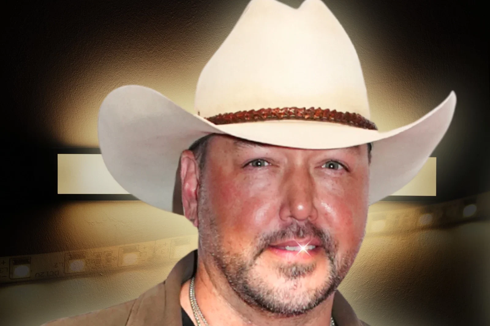 Jason Aldean’s New Custom Tour Bus Is Fancy! [Pictures]